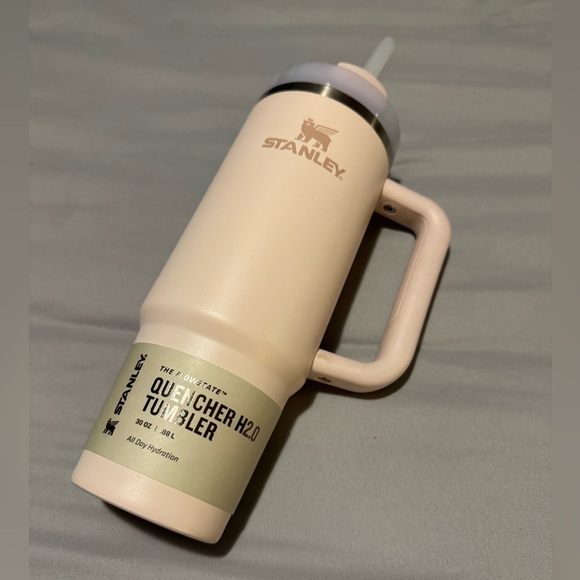 Stanley | Dining | Stanley Quencher H2 Tumbler 30 Oz Rose Quartz | Poshmark